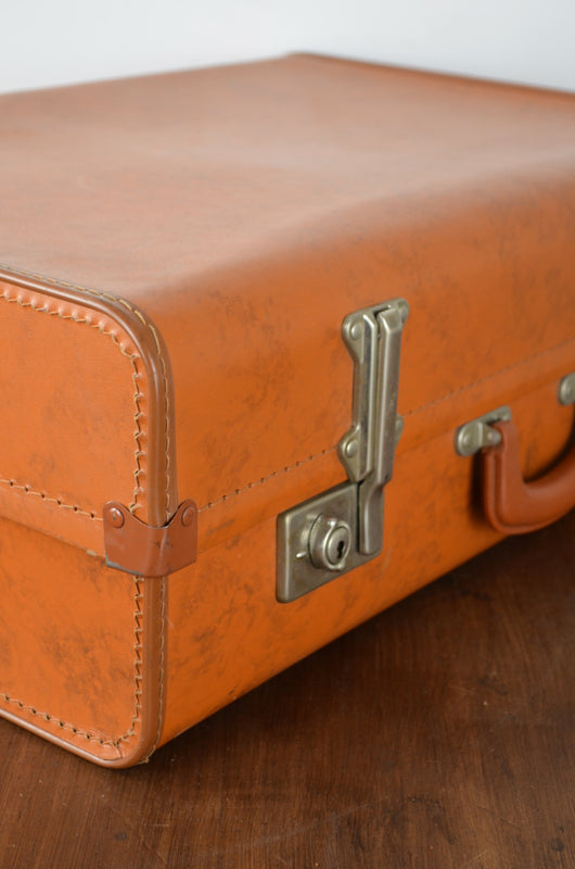Vintage Cheney Suitcase – Alt Interiors